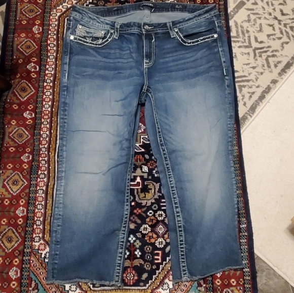 Vigoss | Jeans | Vigoss Capri Heritage Fit Sz 2 L2 Stretch Raw Hem ...